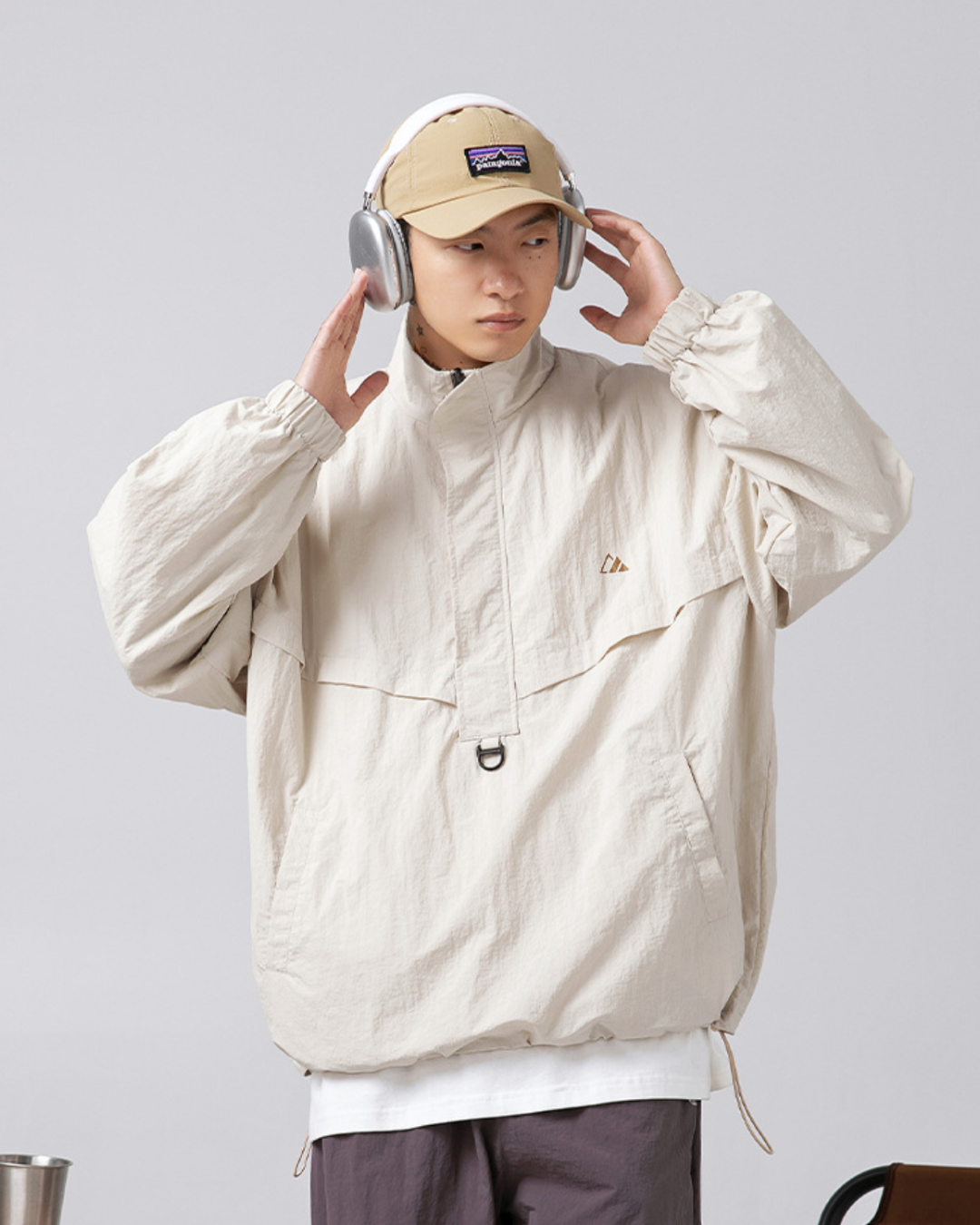 Taslon Outdoor Jacket in Beige – The Daily Lab