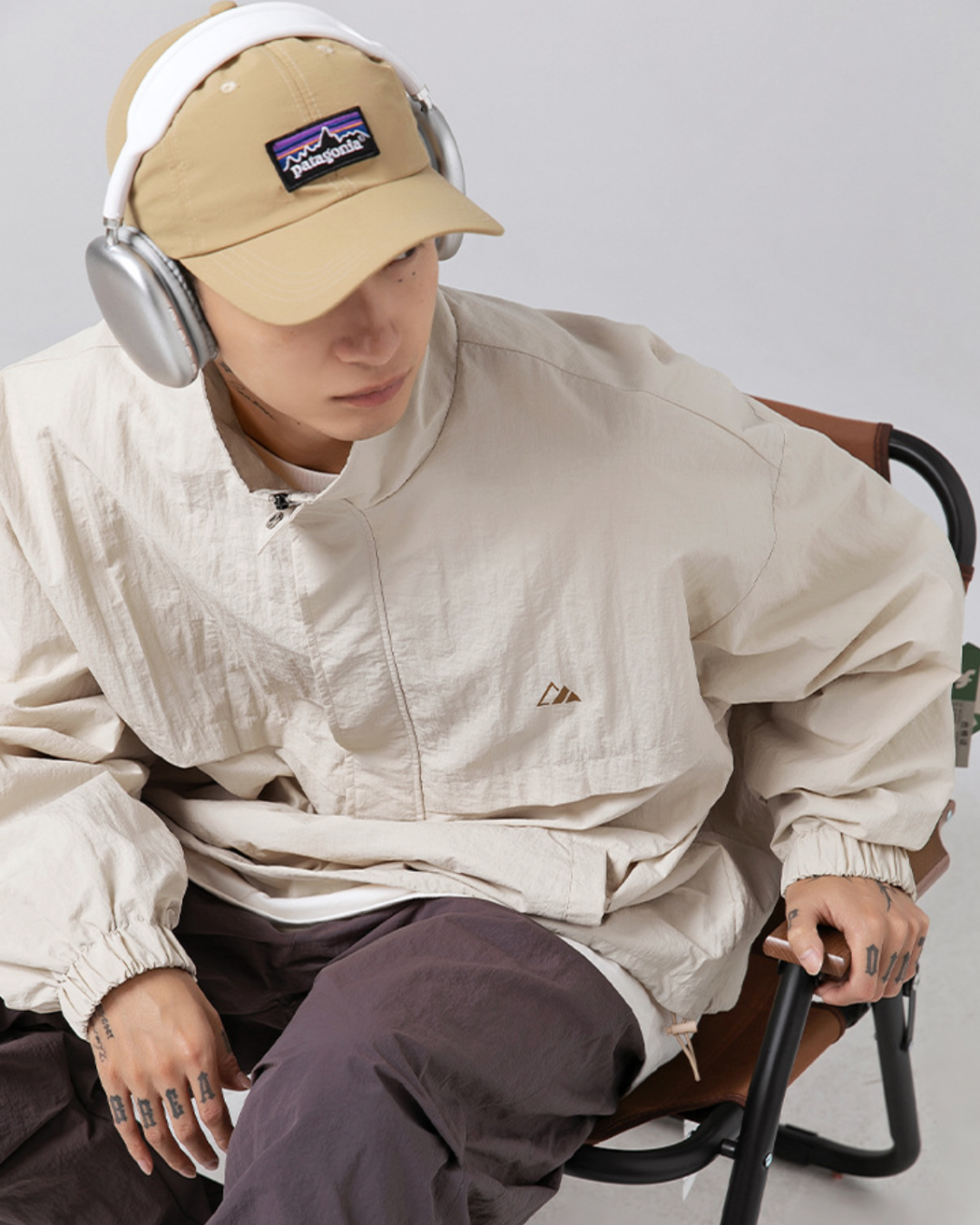 Taslon Outdoor Jacket in Beige – The Daily Lab