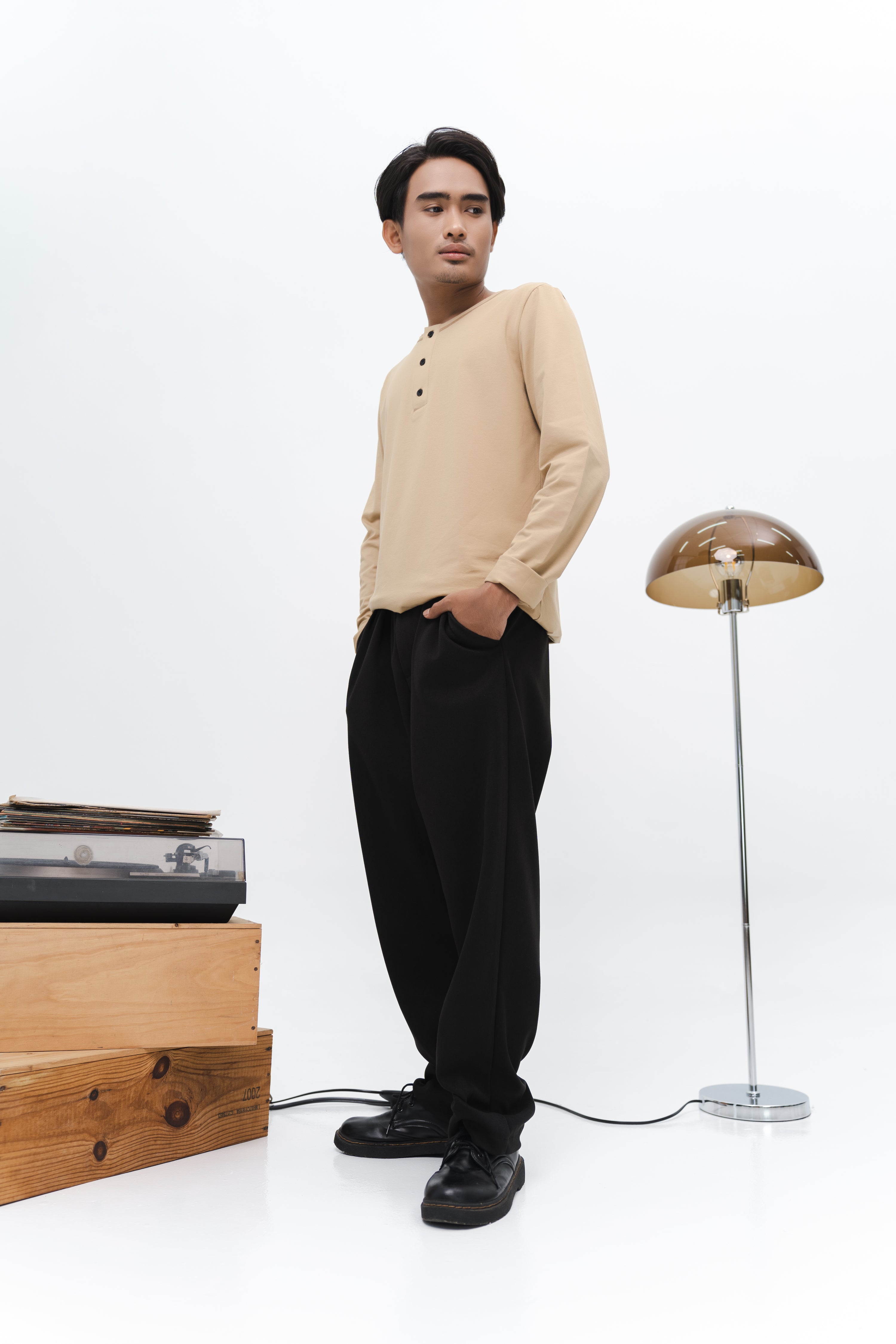 Muzn Men Kurta in Khaki – The Daily Lab
